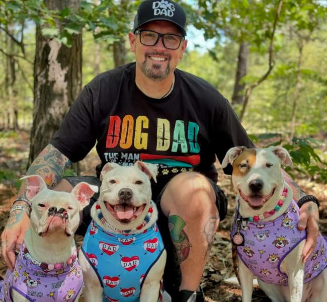 Being deaf doesn’t stop these cute Pit bulls from serving as therapy ...