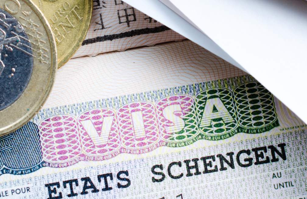 18 months for a visitor visa? Here’s how long popular tourist visas now ...