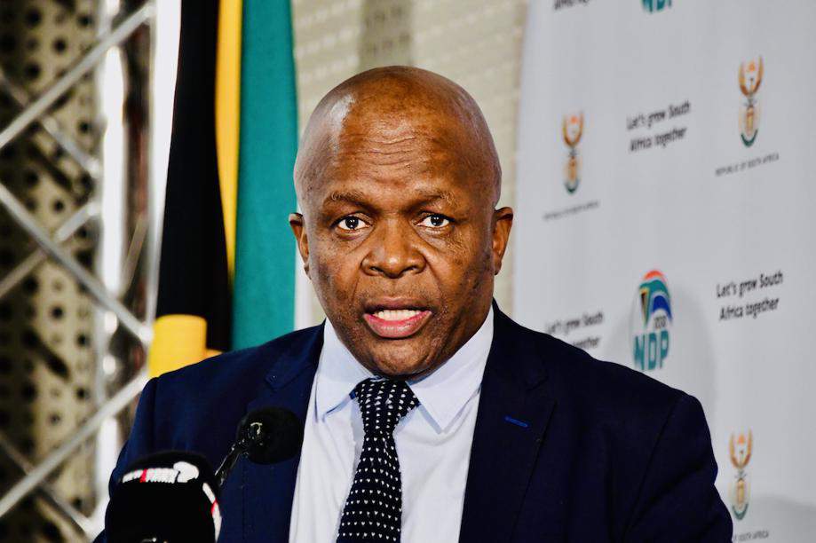 Ramaphosa’s lieutenant, Mondli Gungubele, takes a swipe at Paul ...