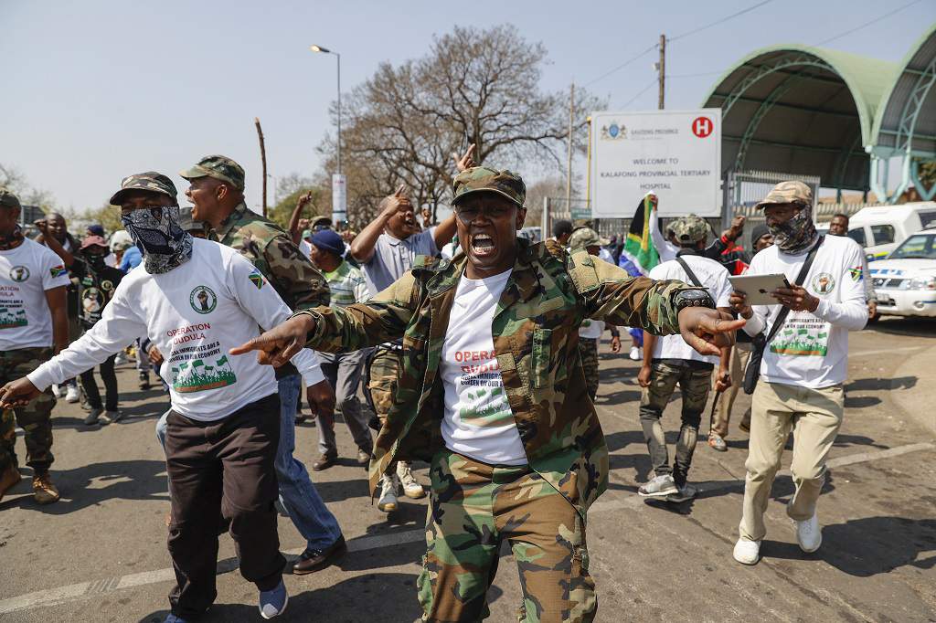 Mbhazima Shilowa | Resentment over healthcare for immigrants: Is SA ...