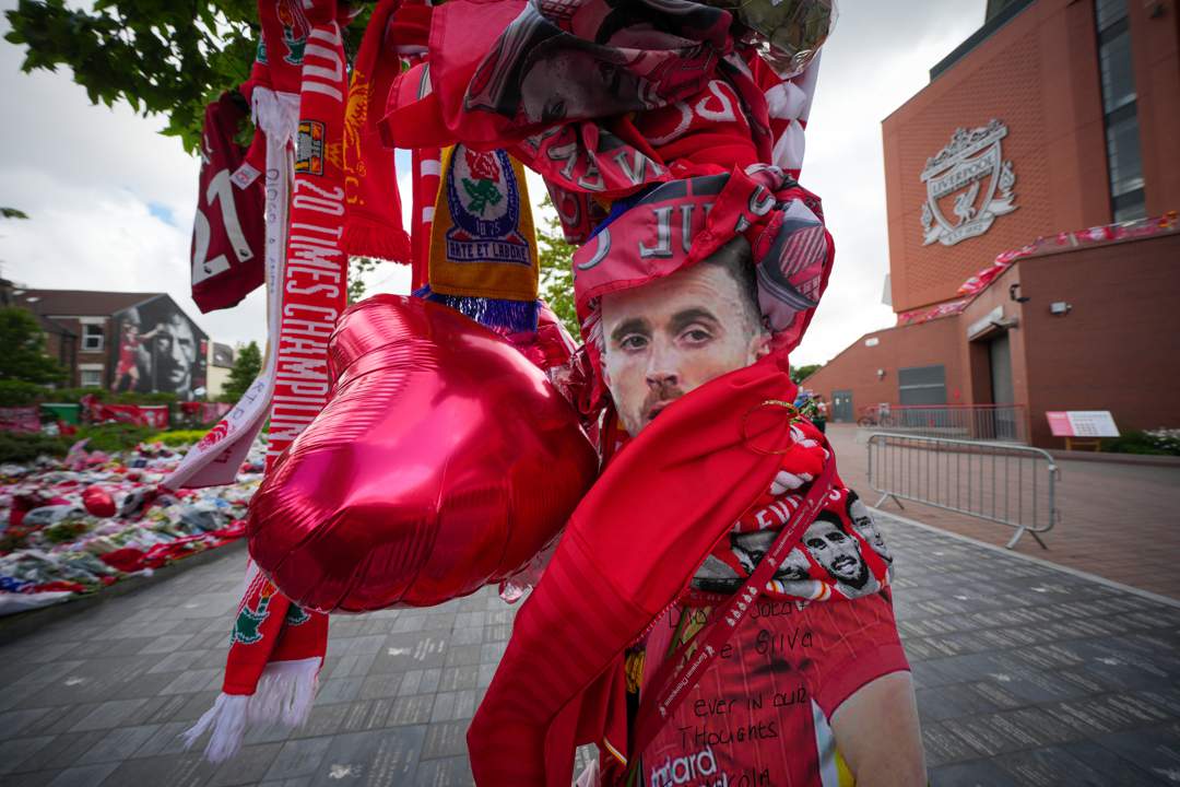 Liverpool consult Jota’s wife and confirm retirement of his number 20 ...
