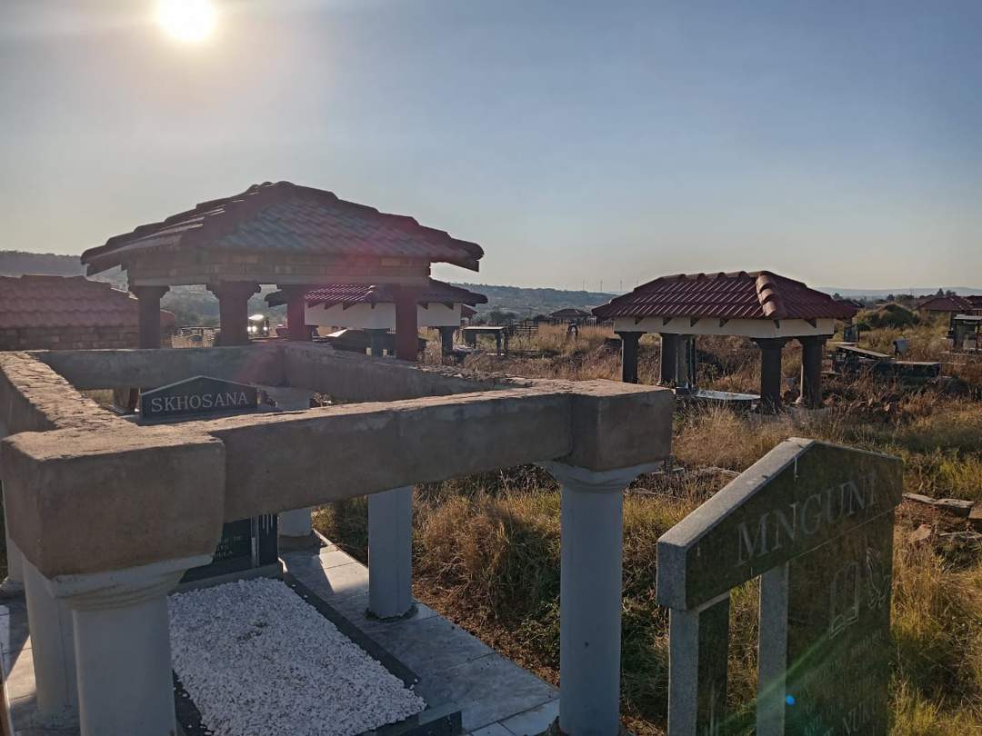 Dying to keep up: SA graves become expensive monuments for the departed ...