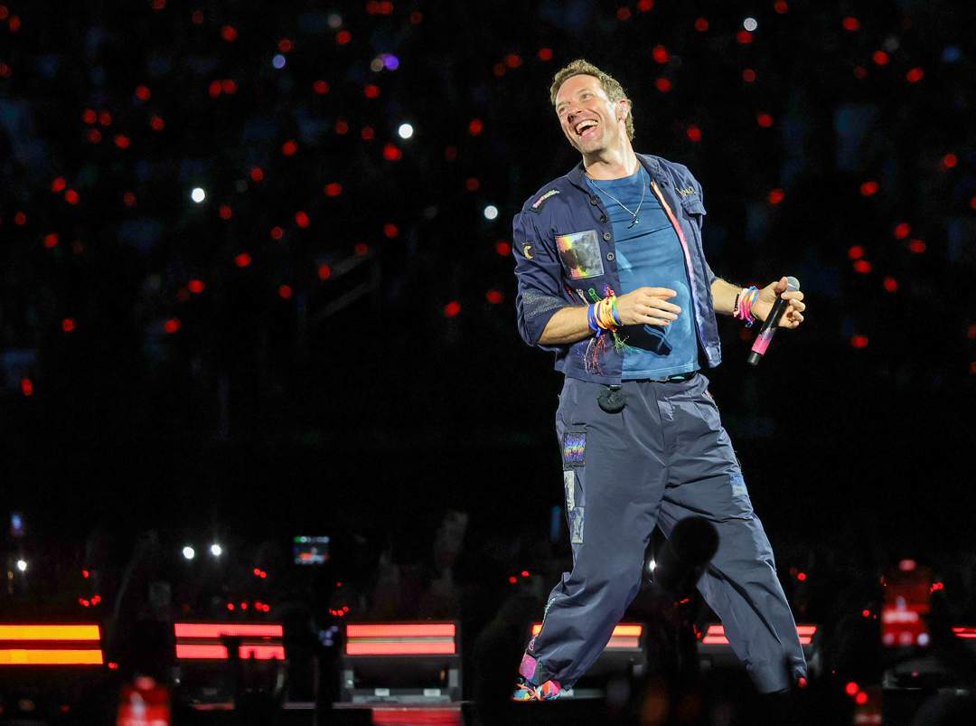 Coldplay concert sparks cheating scandal as Chris Martin’s joke sends ...