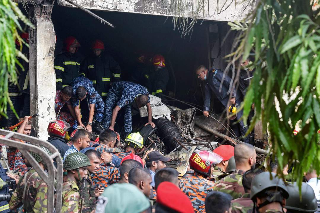 At least 16 killed as Bangladesh fighter jet crashes into school | News24