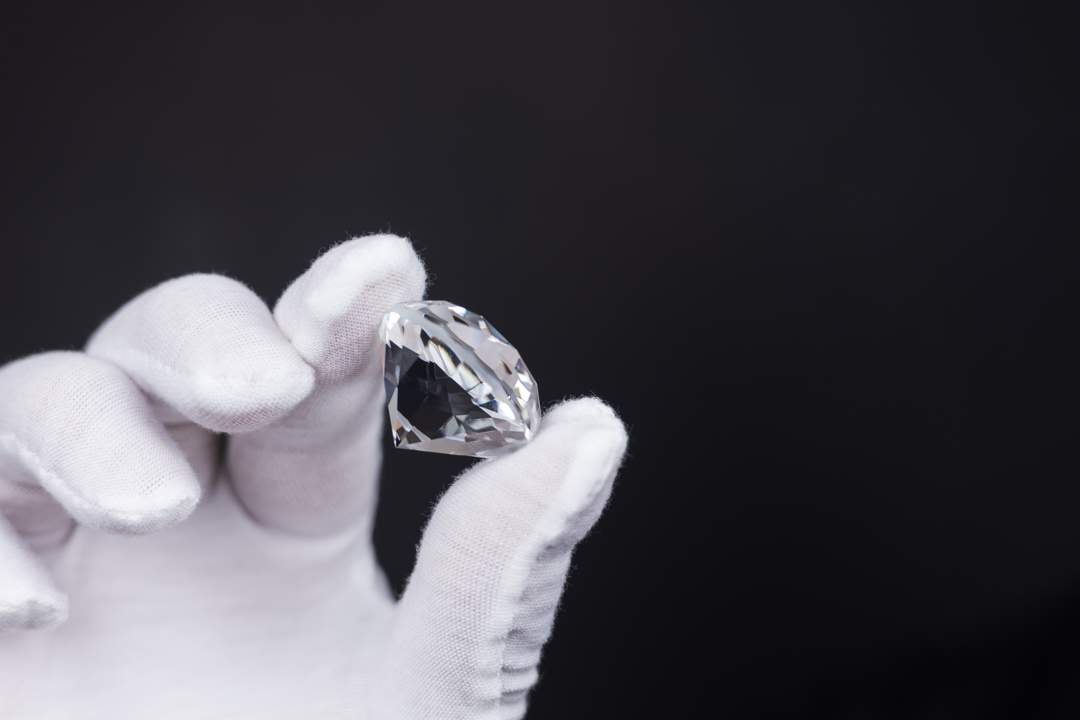 Former De Beers CEO said to lead race for diamond giant | News24