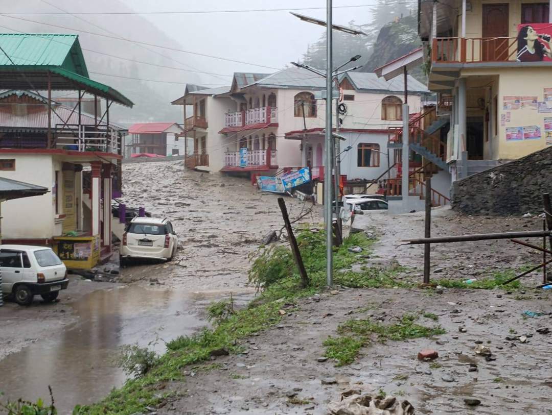 4 dead, race to rescue survivors after flash flooding hits India | News24