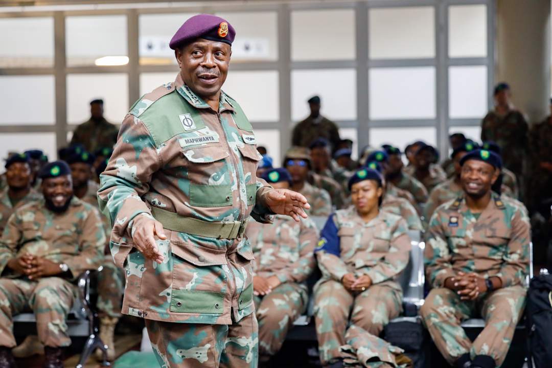 SANDF chief Rudzani Maphwanya in the clear after meeting with Cyril ...