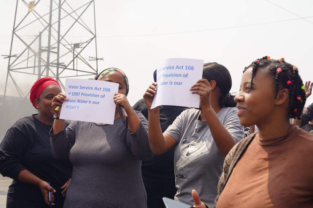 Community frustrations boil over at Joburg water crisis briefing in ...