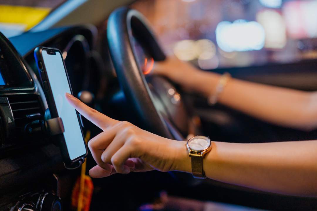 Safety fears as Uber, Bolt car doors must be branded with driver ...