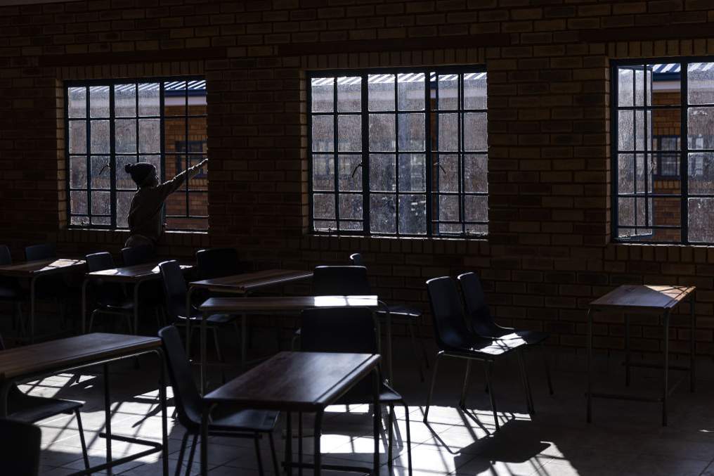 Floods put 89 000 Western Cape pupils at risk of going 5 days without ...