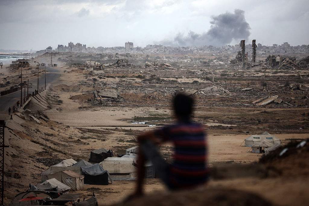 Gaza ceasefire sparks hope for massive aid delivery after famine ...