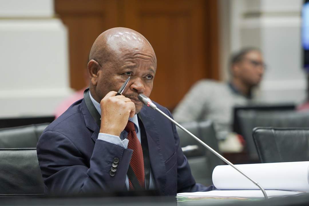 Mbhazima Shilowa | Senzo Mchunu must go... and Ramaphosa should be the ...