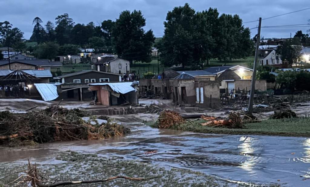 Three people washed away in KZN flooding as severe weather continues ...