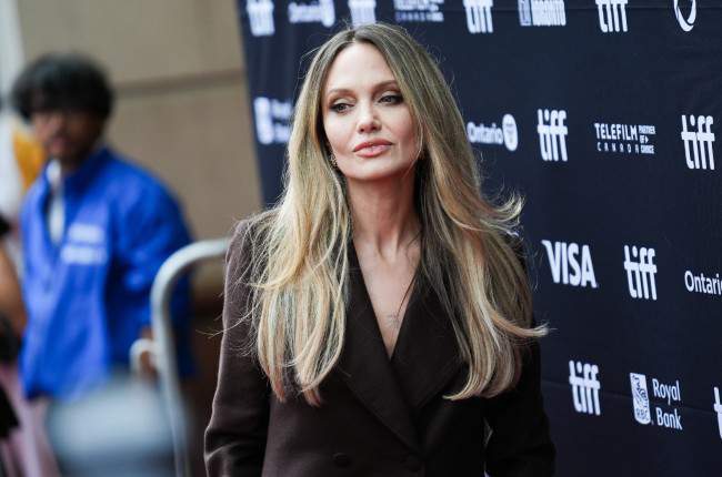 Angelina Jolie bares her mastectomy scars to champion breast cancer ...
