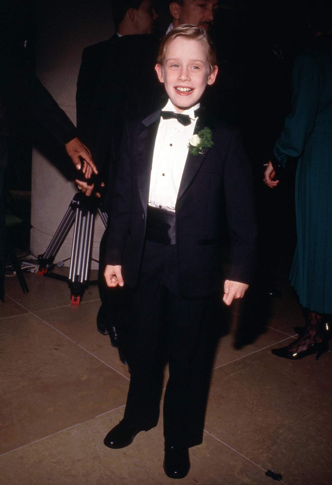 Macaulay Culkin steals the spotlight in first Golden Globes appearance ...