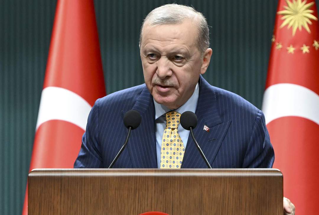 Erdogan and Trump chat after Syria announces ceasefire with US-allied ...