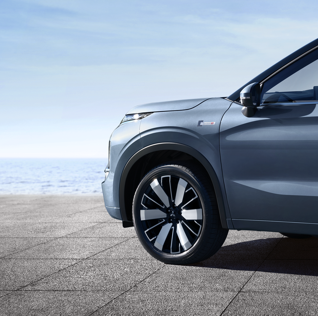 Mitsubishi celebrates 25 years of Outlander with extremely limited ...