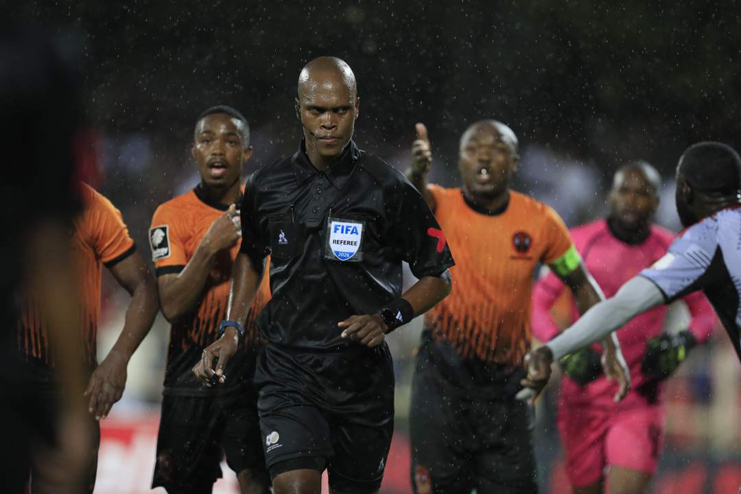 Referees take centre stage as championship chase between Pirates and ...