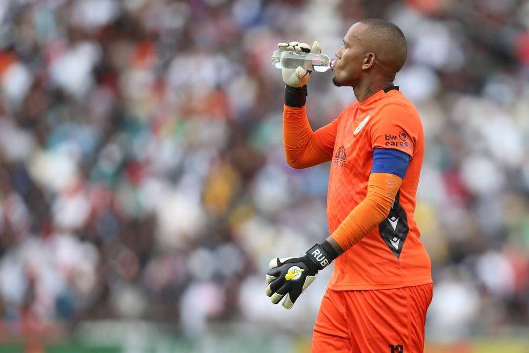 ‘Jesus in goal’: Ouaddou left stunned by Goss as Pirates’ PSL title ...