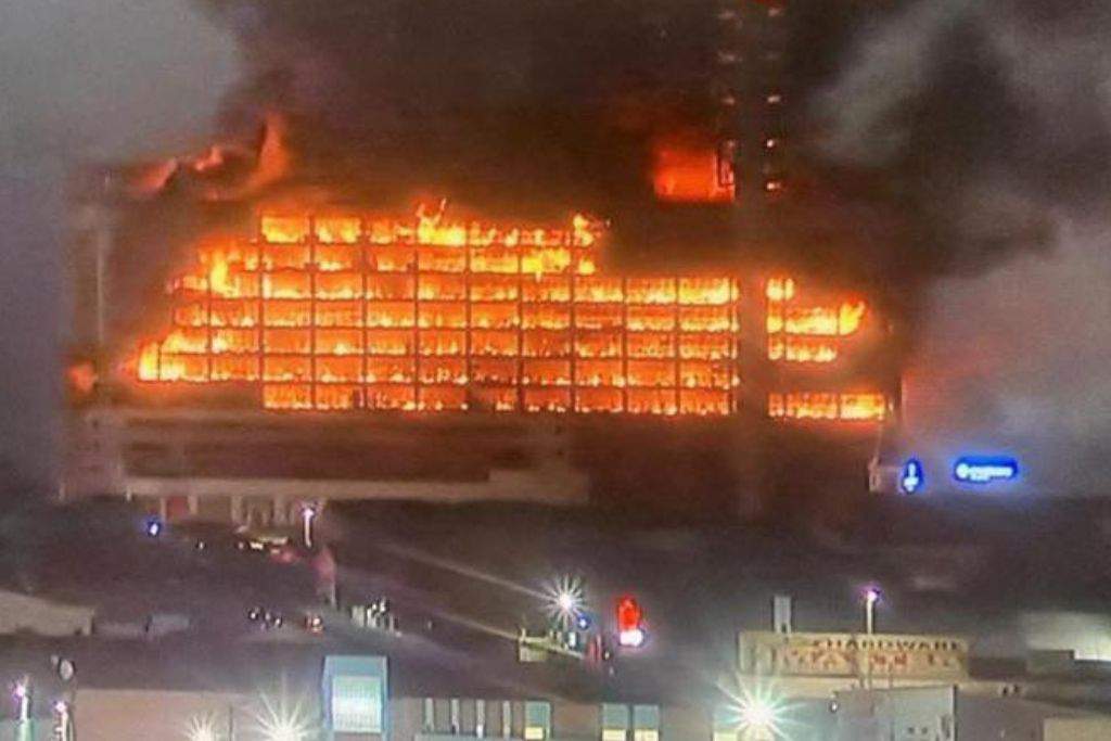 Battle for workspace as blaze destroys Eastern Cape govt’s key admin ...