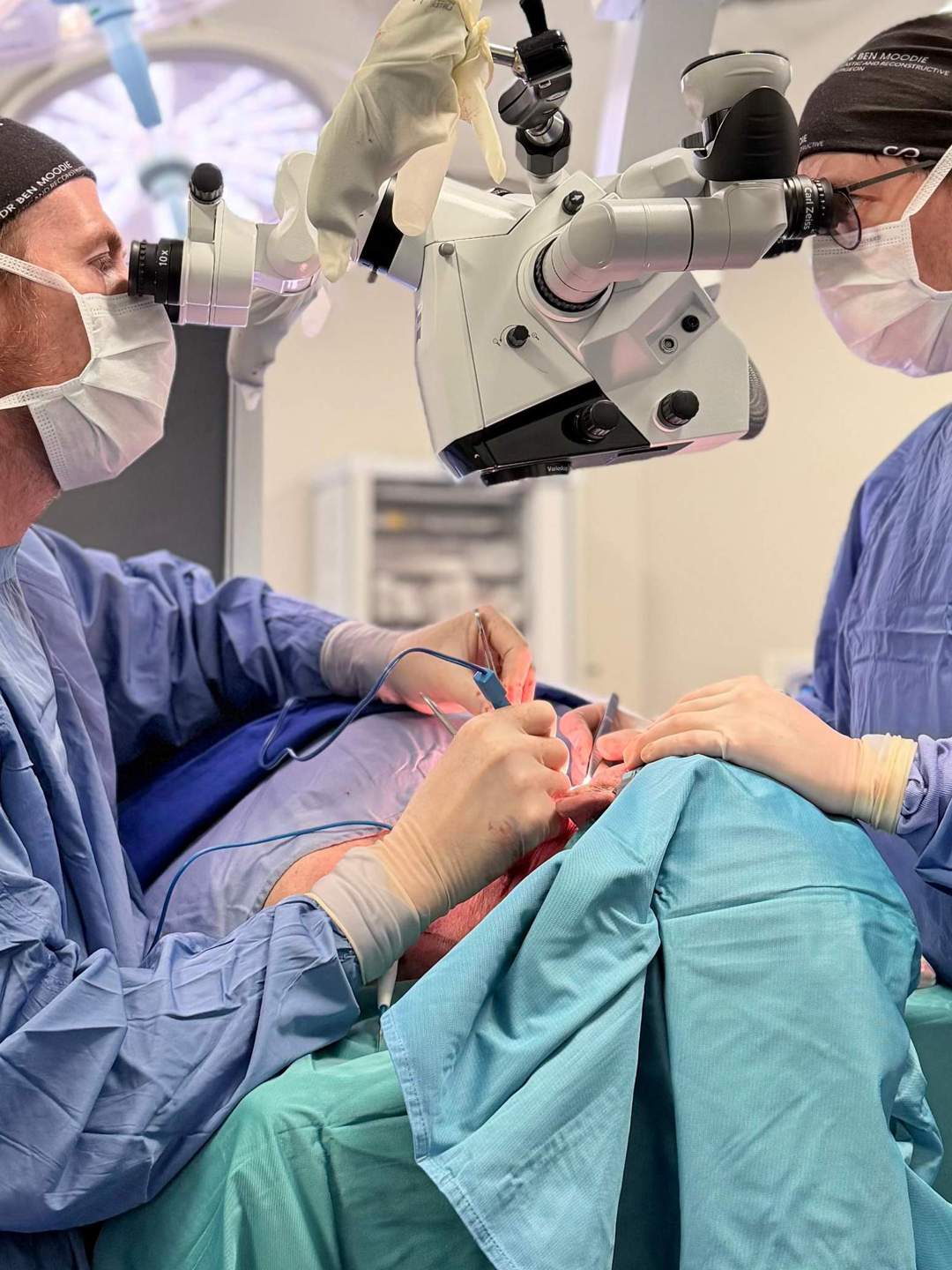 SA surgeon leads Africa’s first lymphatic bypass for Alzheimer’s. The ...