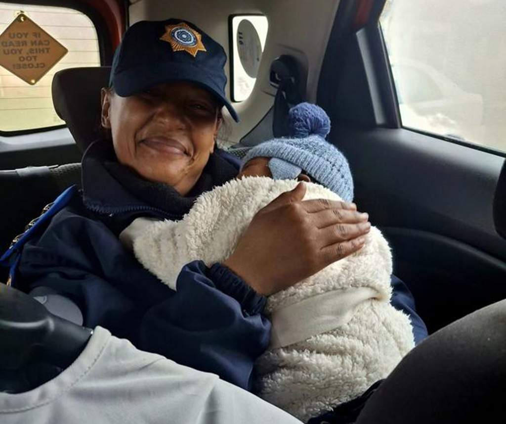 Singing Cape Town officer praised for comforting distressed baby ...
