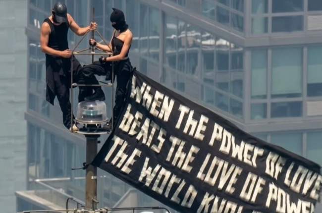 Empire State Building Proposal Ends In Arrest For Viral Climbing Couple